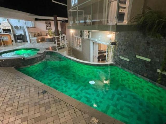 Casa Alto Padrão em Condomínio Aruã Lagos 2