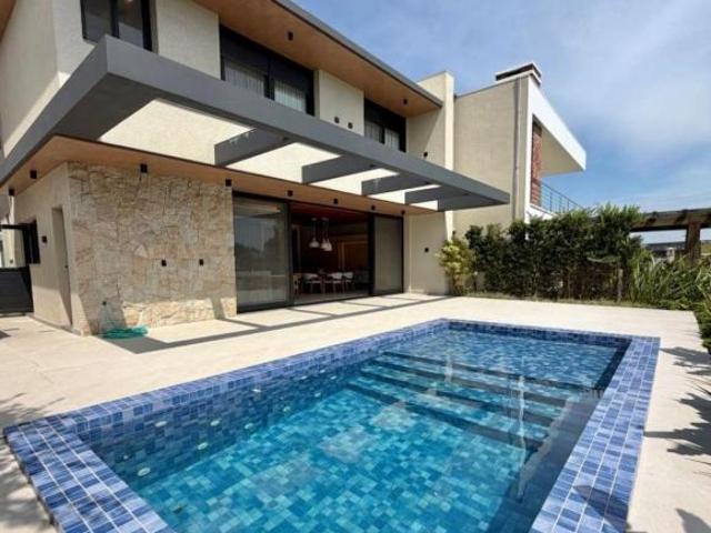 Casa Alto Padrão em Condomínio Arujá