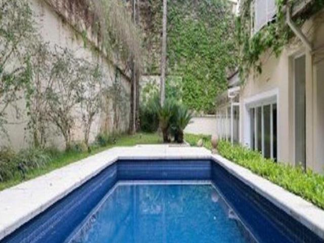 Casa alto padrão em condominio c/440m2 e 04 suites 04 vagas Morumbi