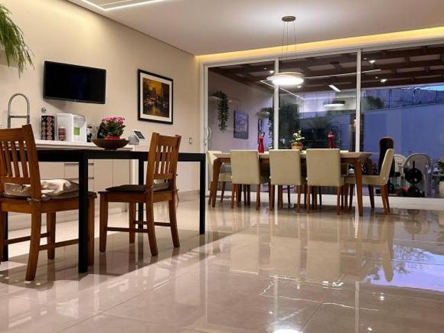 Casa Alto Padrão em condomínio de São Roque