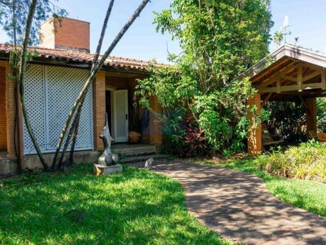 Casa Alto Padrão em Condomínio Fechado