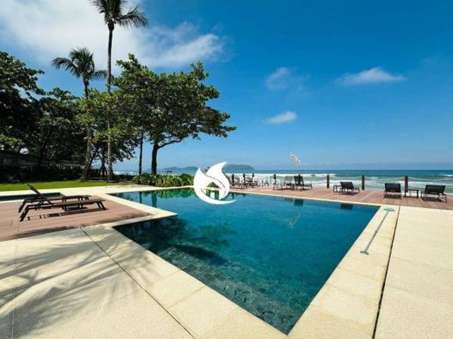 Casa alto padrão em condomínio Fechado frente mar