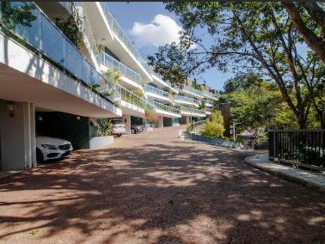 Casa alto padrão em condominio p/venda c/372m2 e 04 suites 06 vagas Real Parque Morumbi