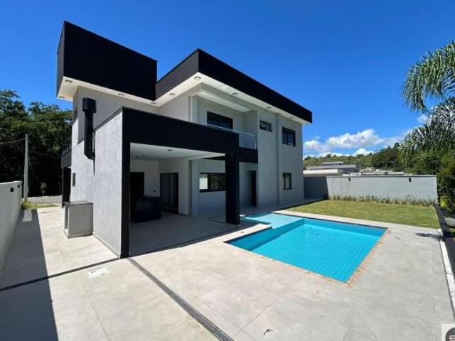Casa Alto Padrão em Guararema