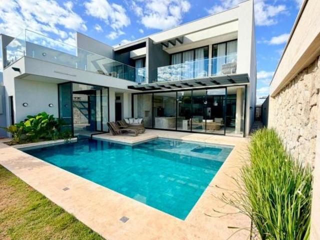 CASA ALTO PADRÃO ESCRITURADA NO JOCKEY 5 QUARTOS PORTEIRA FECHADA ELEVADOR E LAZER COMPLETO