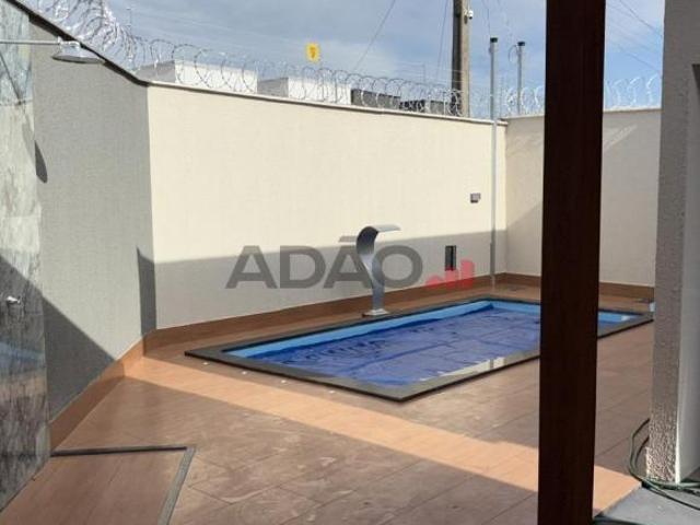 CASA ALTO PADRÃO JARDIM DAS HORTENCIAS COM PISCINA Casa de Rua com 3 Quarto s por R$ 450000.00 no s