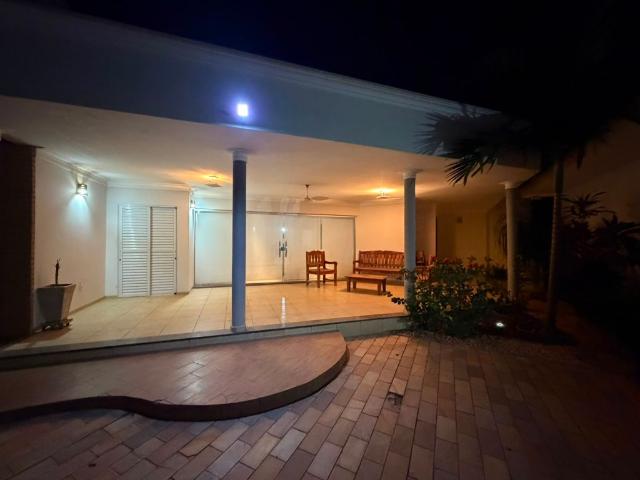 Casa alto padrão para alugar com 2 quartos no Jardim Caparroz, Catanduva Imobiliária Casa Verde Catanduva