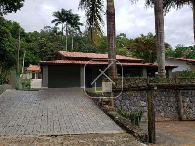 Casa alto padrão para venda dentro condomínio Alpes em Guararema SP