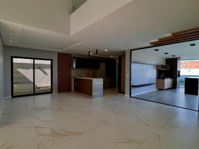 Casa Alto Padrão Para Venda, Dentro do Condomínio Aruã