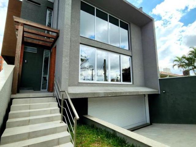 Casa Alto Padrão para Venda em Curitiba, Boa Vista, 4 dormitórios, 1 suíte, 3 banheiros, 4 vagas