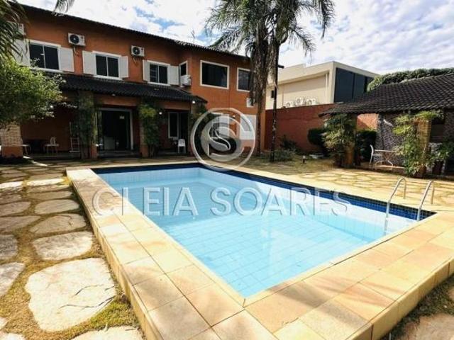 Casa Alto Padrão para Venda em Brasília / DF no bairro Setor de Habitações Individuais Sul