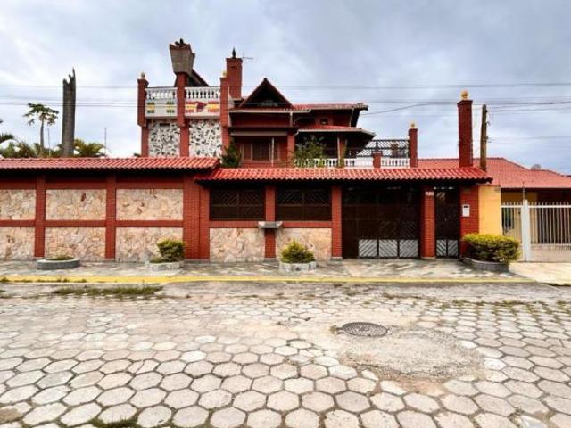 Casa Alto Padrão para Venda em Itanhaém, Balneário Gaivota, 12 dormitórios, 5 suítes, 7 banheiros, 4