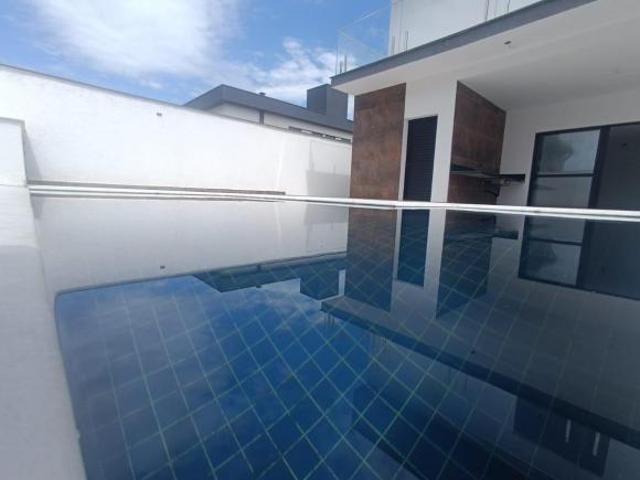 Casa Alto Padrão para Venda em Itanhaém, Jardim Guacyra, 3 dormitórios, 1 suíte, 2 banheiros, 4 vaga