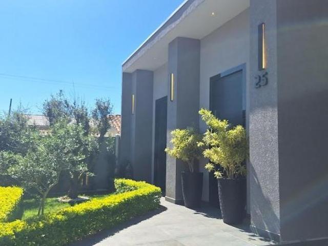 Casa Alto Padrão para Venda em São José dos Pinhais, Aristocrata, 3 dormitórios, 1 suíte, 3 banheiro