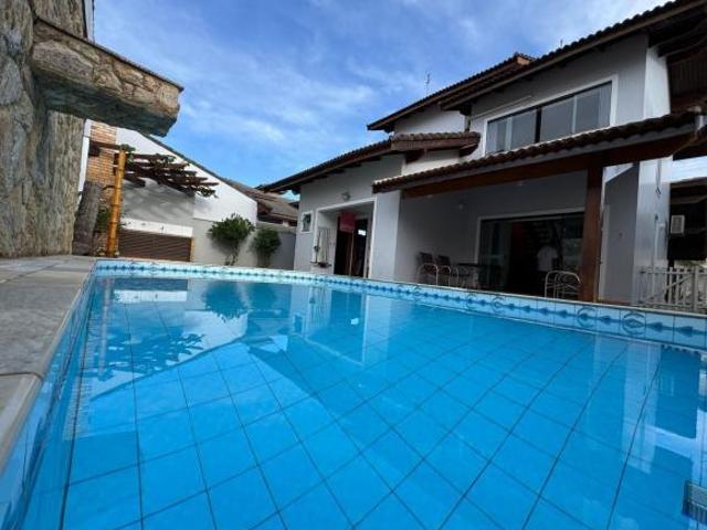 Casa Alto Padrão para Venda em Peruíbe, Sambura, 3 dormitórios, 2 suítes, 2 banheiros, 2 vagas