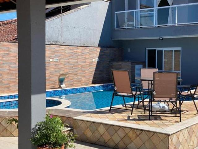 Casa Alto Padrão para Venda, Itanhaém / SP. Possui 03 quartos sendo 03 suites  piscina