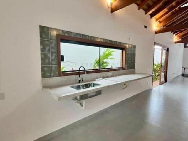 Casa Alto Padrão próximo da praia Massaguaçu