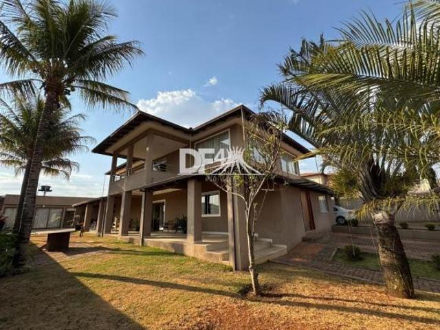Casa Alto Padrão, Reformada e pronta para morar