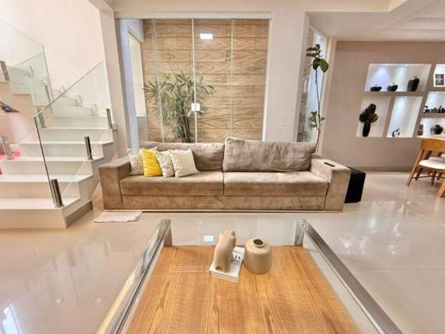 CASA ALTO PADRÃO REFORMADA SOBRADINHO| 4 Quartos/3 Suítes | Lazer Completo e Energia Solar