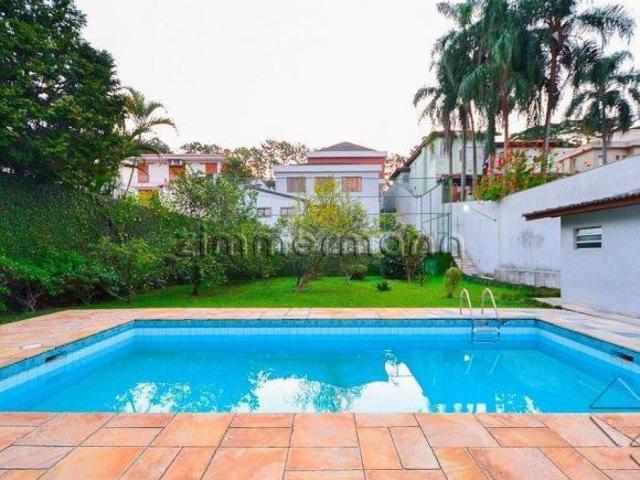 CASA ALTO PADRÃO SANTO AMARO 4 DORMITÓRIOS 6 VAGAS
