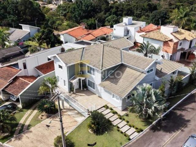 Casa Alto Padrão sendo vendida de porteira fechada no Condomínio Villaggio Capriccio em Louveira/SP