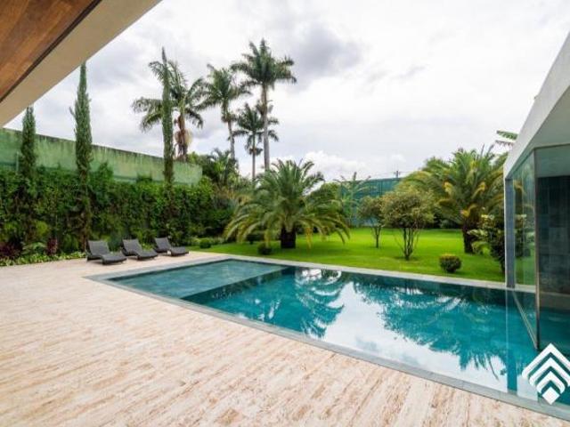 CASA ALTO PADRÃO SHIS QI 7 LAGO SUL ÁREA NOBRE DE BRASÍLIA ARQUITETO SUÍTES LAZER GARAGEM ESCRITÓRIO