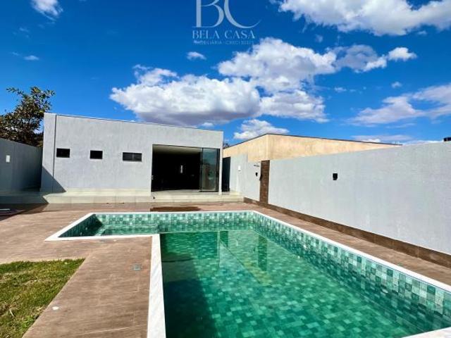 Casa Alto Padrão / SMNL MI 13 Lago Norte / 4 Suítes / 700m²