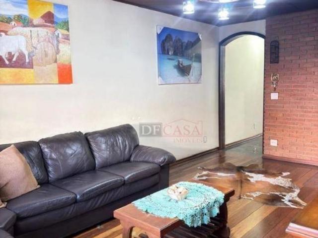 Casa Alto Padrão Vila Guilhermina – 240 m², piscina, sauna e cômodos largos