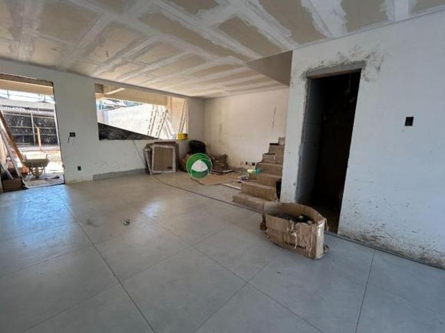 Casa alto padrão 04 quartos Santa Amélia