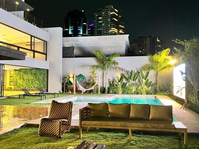 Casa Alto Padrão