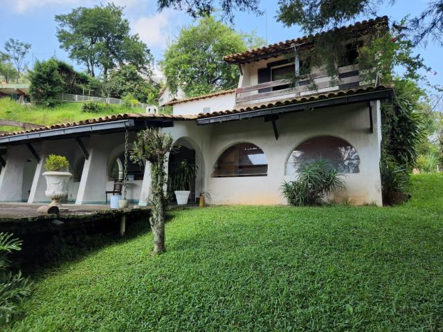 CASA Alto Padrão 1 388m²| 03 Dorms| 09 vagas| Itapevi SP R$ 1.500.000