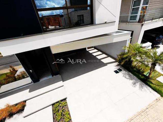 Casa Alto padrão 290m² com 3 suítes em condomínio no São Bráz