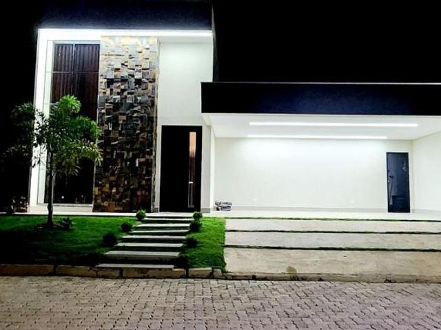 Casa alto padrão · 3 Suítes · Condomínio Fechado · Jardim Botânico