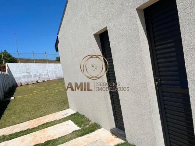 Casa Alto Padrão 485 mts a/c em terreno 1050 mts / 5 odrms Condomínio fechado Terras de Santa Maria