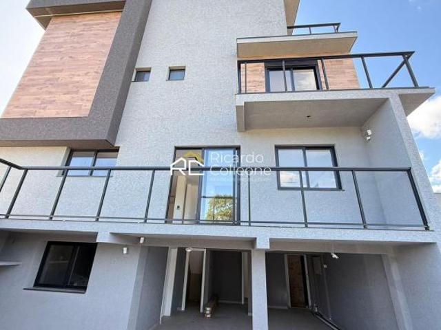 Casa Alto Padrão 400m2, 4 Quartos sendo 2 Suites, Piscina, Churrasqueira