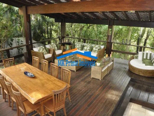 Casa Contemporânea no Condomínio Forest Hills – Vista Encantadora