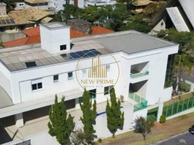 Casa Alto Padrão | 4 Suítes | Pé direito Duplo | Área Gourmet com Piscina | 8 Vagas