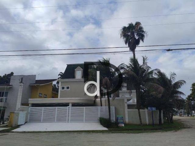 Casa alto padrão, 5 suítes, piscina