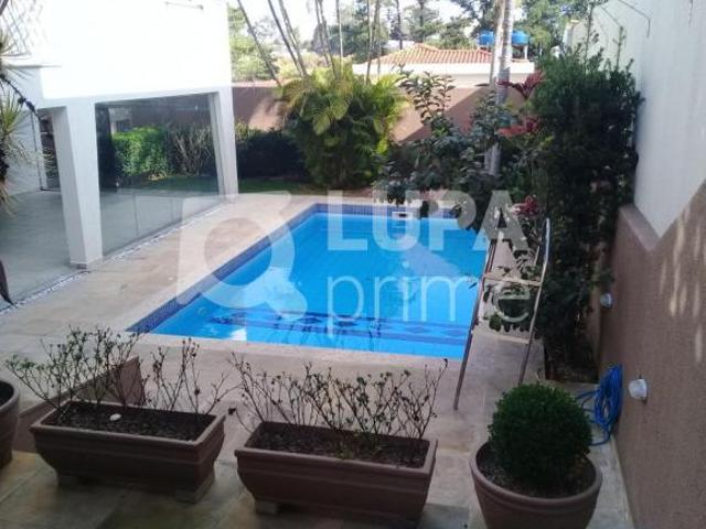 CASA ALTO PADRÃO 700 M2 DE ÁREA TOTAL PALMAS DO TREMEMBÉ