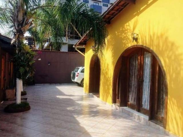 casa alto padrão, 7 suítes, 10 vagas, 9 banheiro, espaço gourmet, piscina enorme