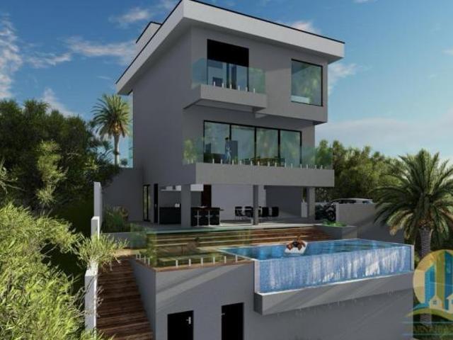 Casa Alto Padrão á Venda !
