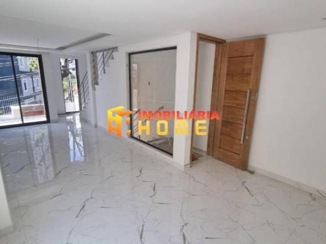 Casa Alto Padrão com 3 Quartos e 3 Suites à Venda, 187 m2 Bairro Santa Rosa