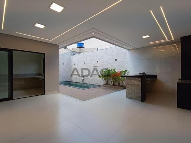 CASA ALTO PADRAO Casa de Rua com 3 Quarto s por R$ 1300000.00 no setor Residencial Flamingo TA39136