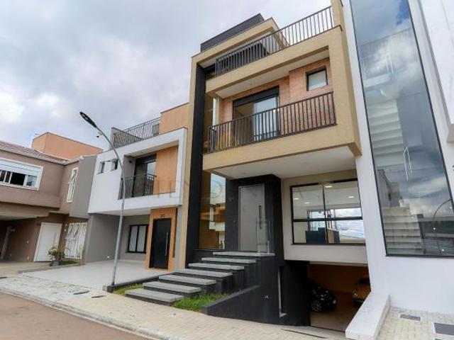 Casa ALTO PADRÂO com 3 Suítes à venda, 252 m2, PINHEIRINHO, CURITIBA PR