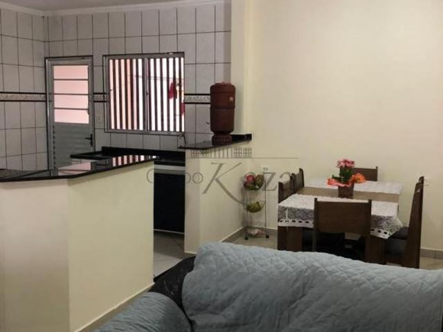 Casa Altos da Vila Paiva 2 Dormitórios 75m² Aceita Permuta
