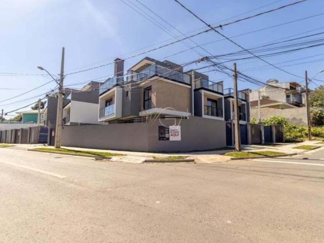 Casa alta padrão em Condomínio