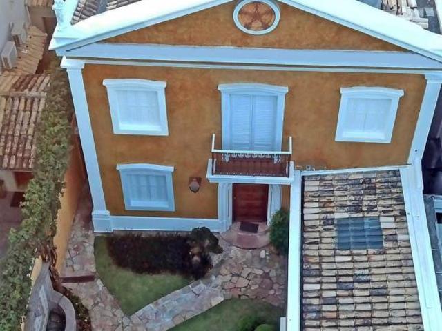 Casa altissimo padrão p/venda ou locação c/300m2 03 suites 02 vagas Jd Europa