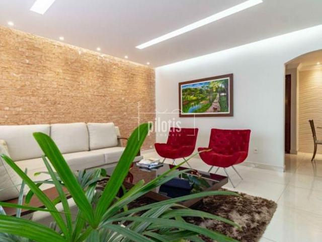 CASA AMPLA, MODERNA E FUNCIONAL!