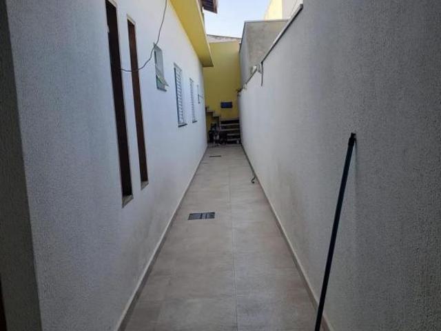 Casa ampla, moderna e muito bem estruturada!