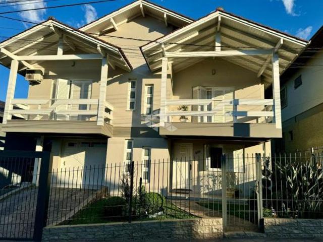 CASA AMPLA NA PONTE SECA COM SISTEMA DE ENERGIA SOLAR INSTALADO